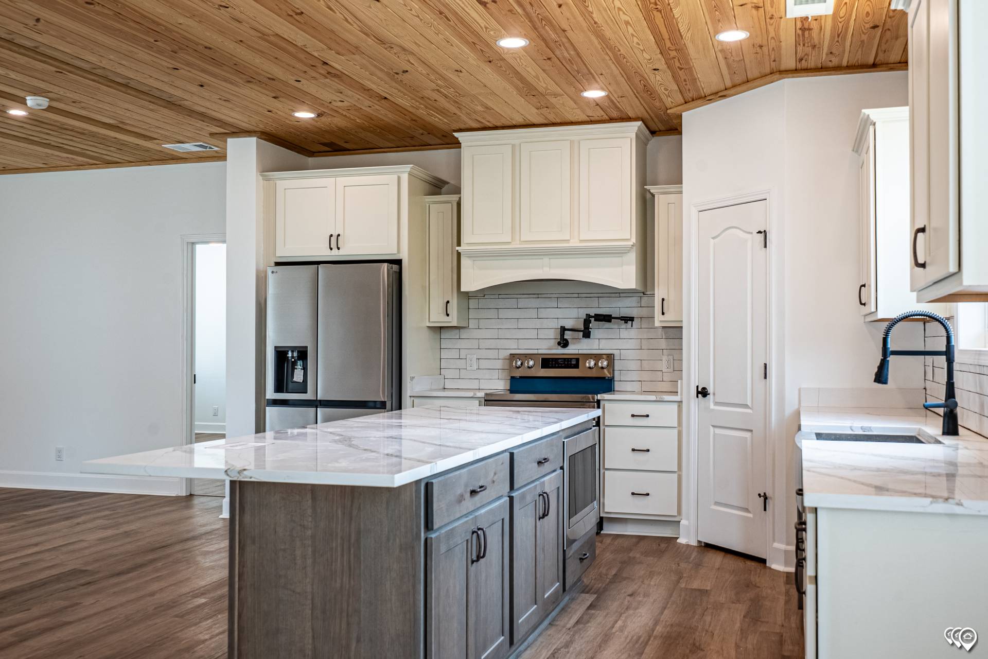 Classic Series DW Ace 1008-62-3-32 V2 From